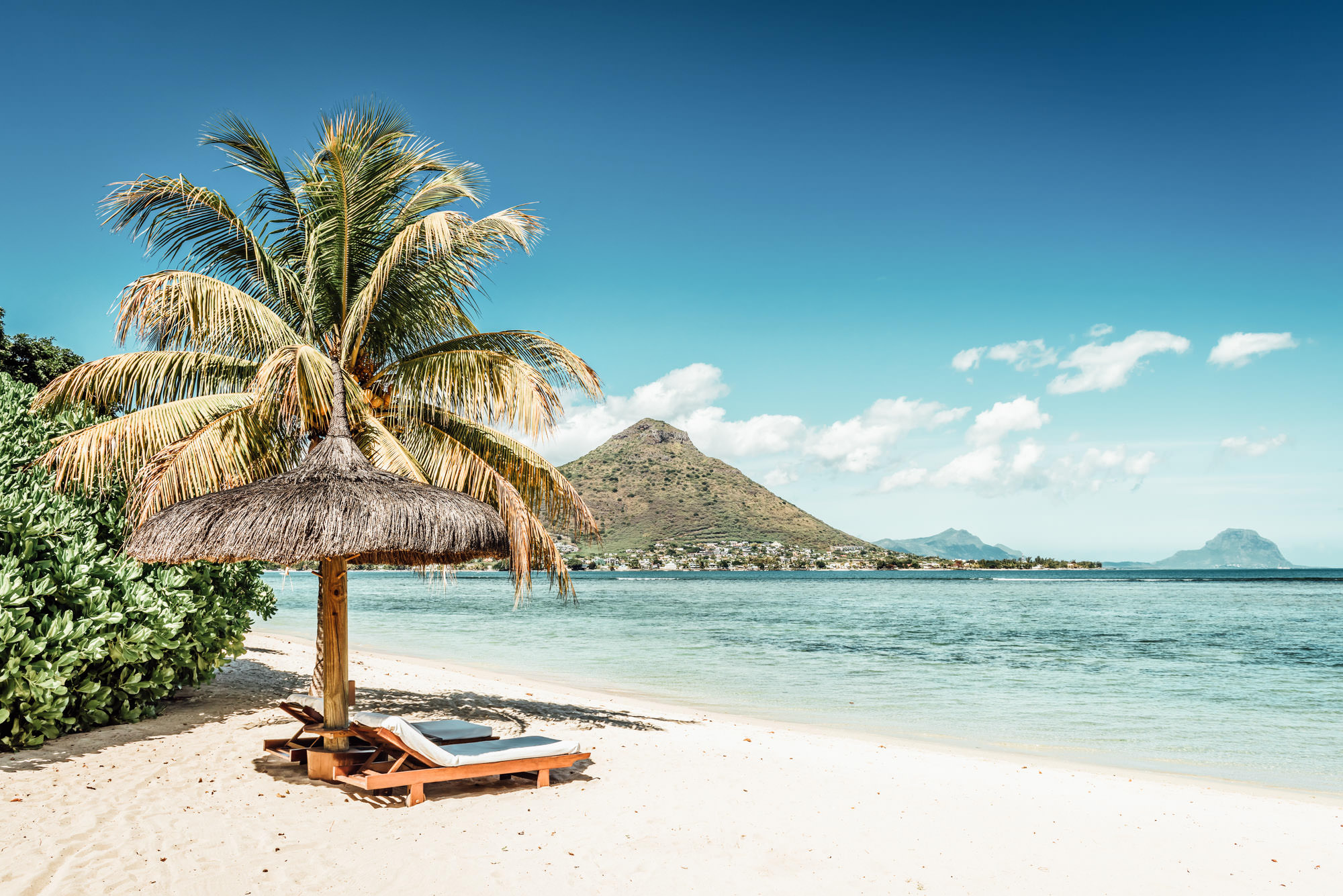 Mauritius Honeymoons - African Travel Specialists